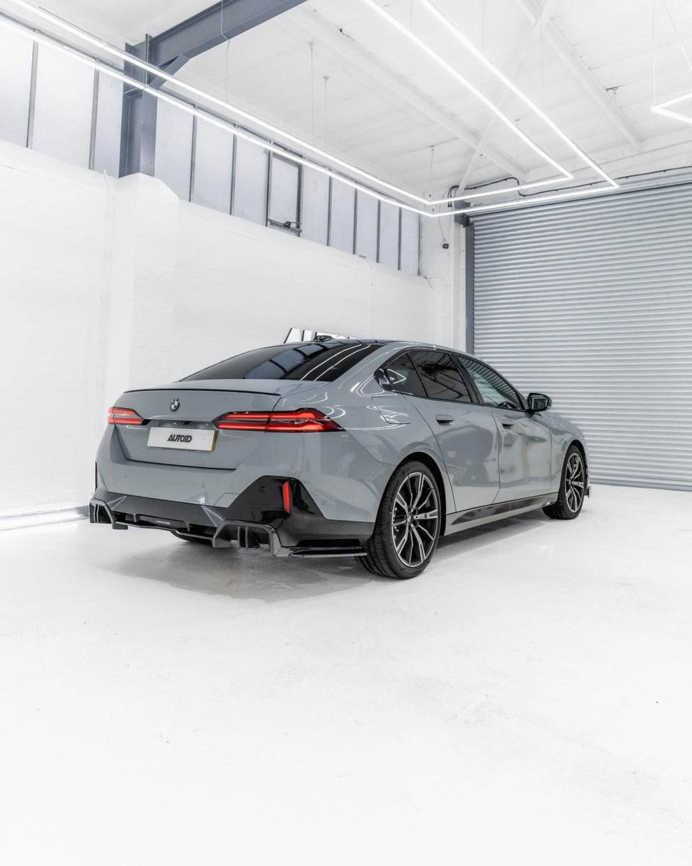 BMW 5 Series & i5 G60 G61 Pre-Preg Carbon Fibre Rear Diffuser by TRE ...